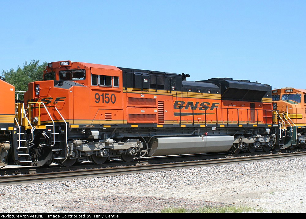 BNSF 9150